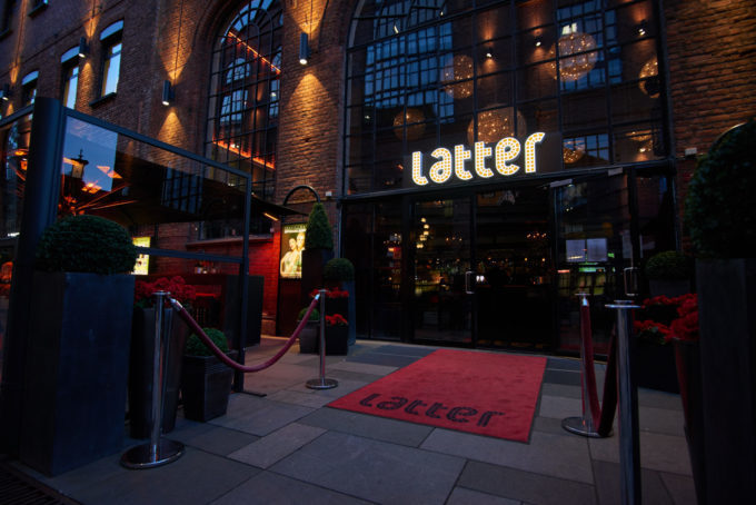 Latter i Oslo - Show og middag! Book komiker hos oss! | latter.no